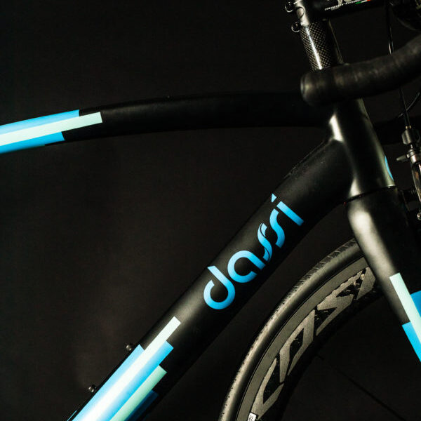 DASSI INTERCEPTOR GRAPHENE BIKE BLACK/BLUE 54CM (LAST DISPLAY SET ...